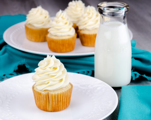 Vanilla Cupcakes with Vanilla Buttercream Frosting - Mama Needs Cake®