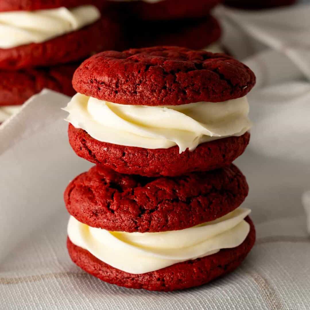 Red Velvet Whoopie Pies - Mama Needs Cake®