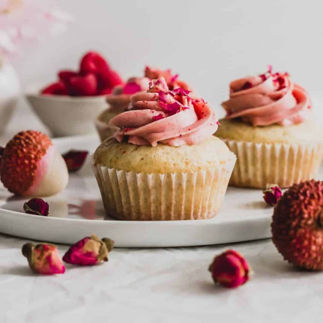 17 Mother's Day Cupcakes Ideas - Mama Needs Cake®