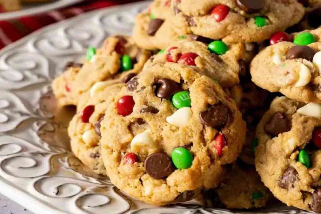 18 Festive Holiday Christmas Cookies that Santa Will Love! - Mama Needs ...