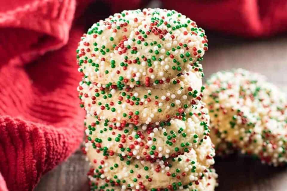 18 Festive Holiday Christmas Cookies that Santa Will Love! - Mama Needs ...