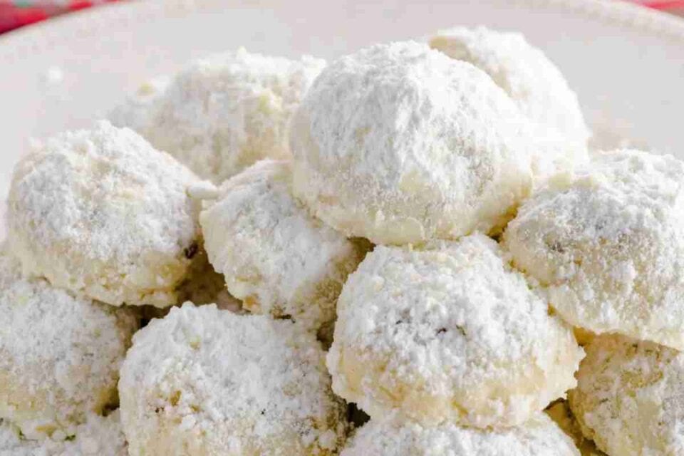 17 Christmas Cookies From Around the World - Mama Needs Cake®