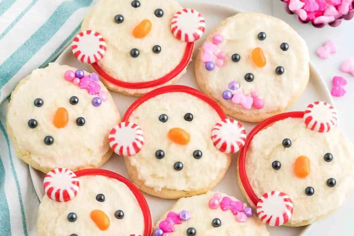 18 Festive Holiday Christmas Cookies that Santa Will Love! - Mama Needs ...