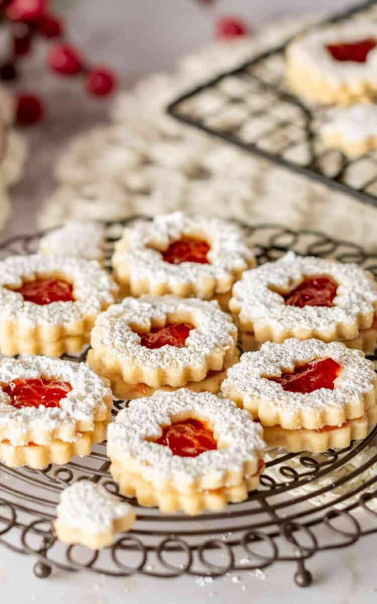 Linzer Cookies - Mama Needs Cake®