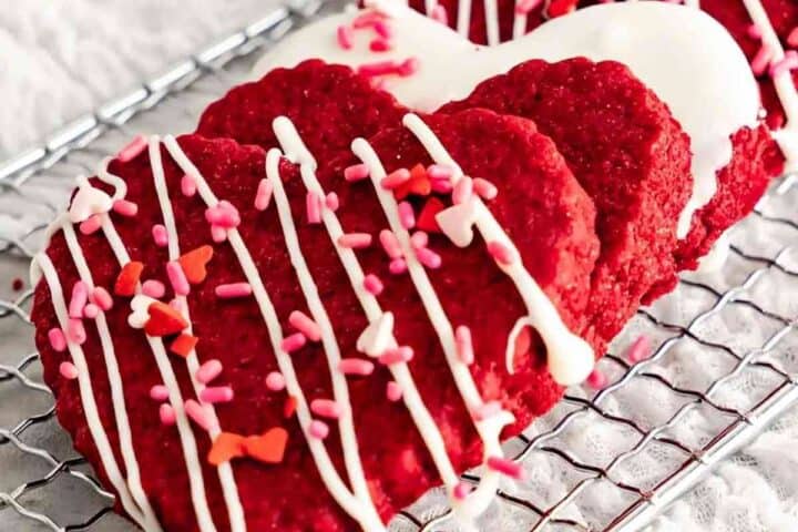 Shortbread Cookie Recipes For Christmas - Mama Needs Cake®