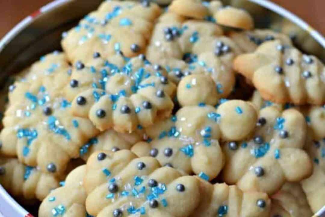 Shortbread Cookie Recipes For Christmas - Mama Needs Cake®