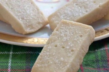 17 Christmas Cookies From Around the World - Mama Needs Cake®